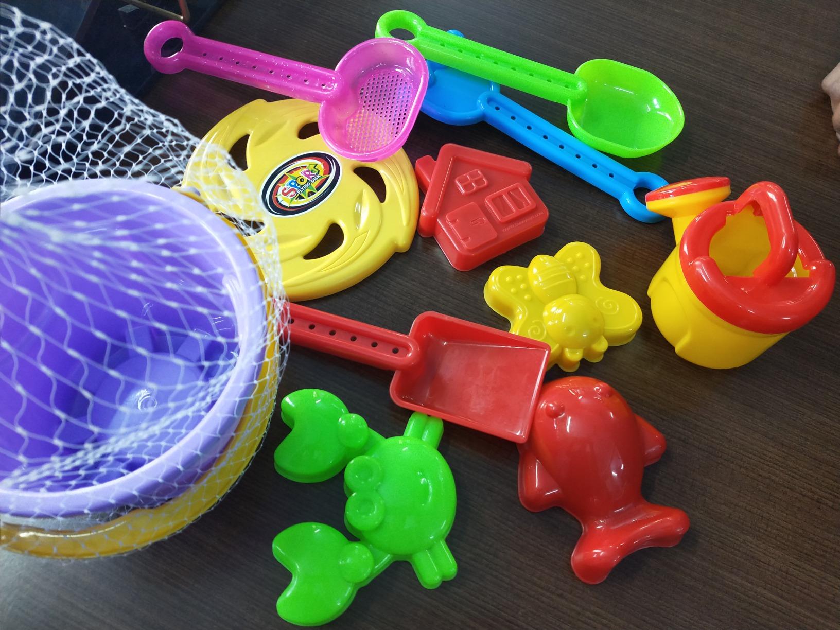 Buy sunnytoyz Plastic Beach Set, Yellow, Set of 8 Pieces Online at Low ...