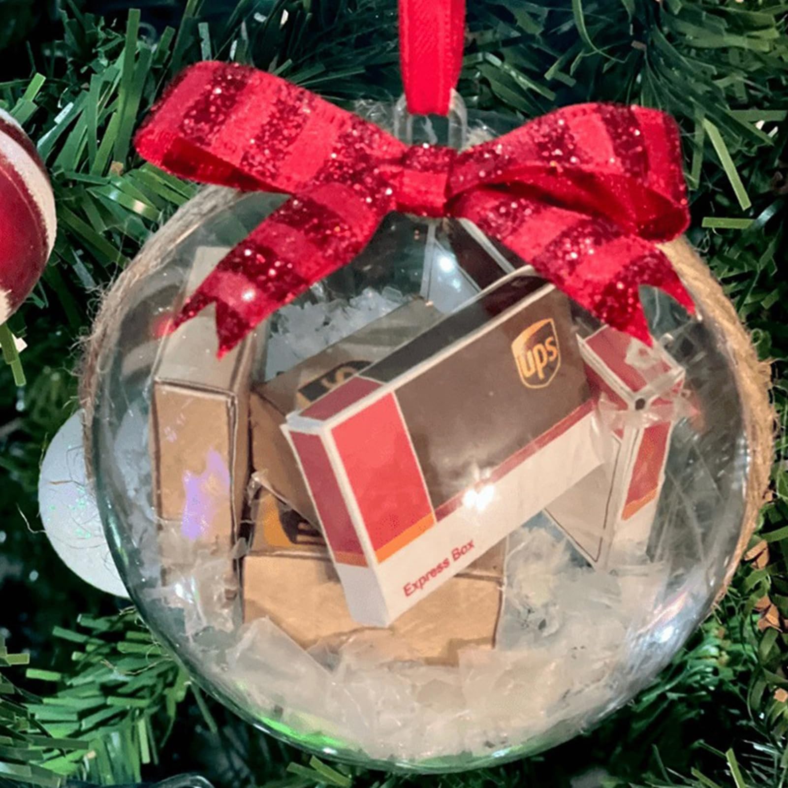 Amazon.com: UPS Amazon Online Shopper Box Deliveries Glass Christmas ...