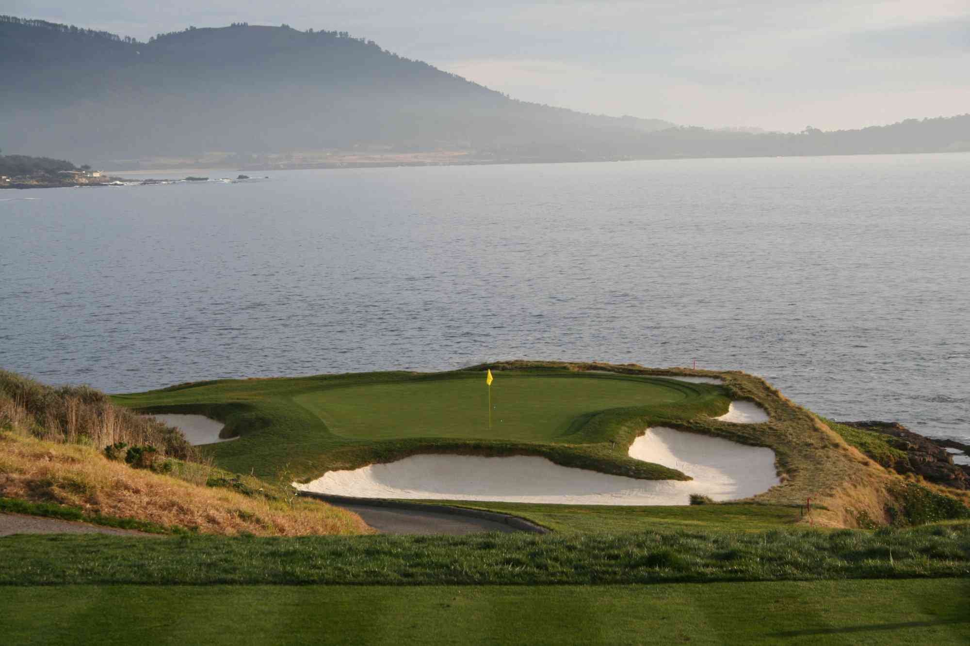 Beach Golf Course Wallpaper