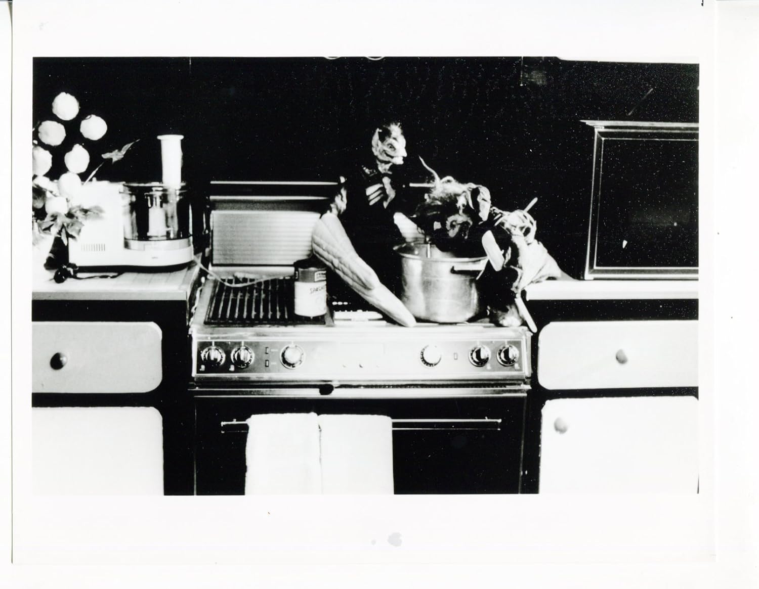 MOVIE PHOTO: Munchies-8x10-B&W-Promo-Still-Comedy-Horror at Amazon's ...