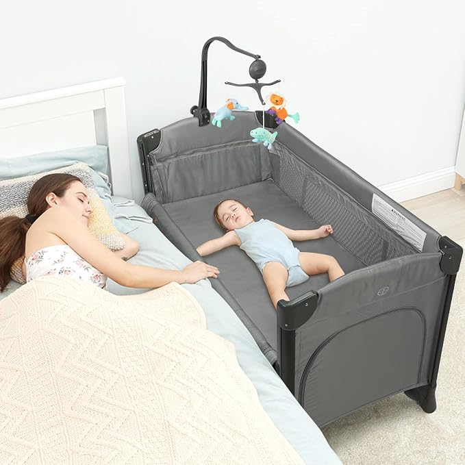 Amazon.com: JOYMOR Baby Bedside Sleeper, Extra Large Bed Side Bassinet ...