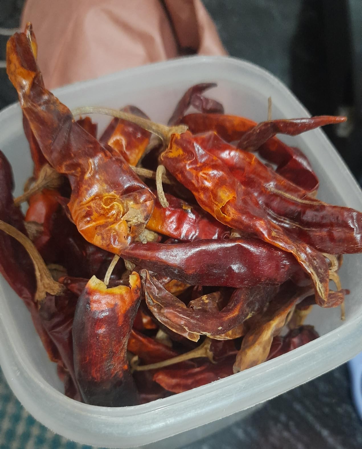 24 Mantra Organic Red Stick Chilly/Lal Mirch/Erra Mirapakaya - 100gms ...