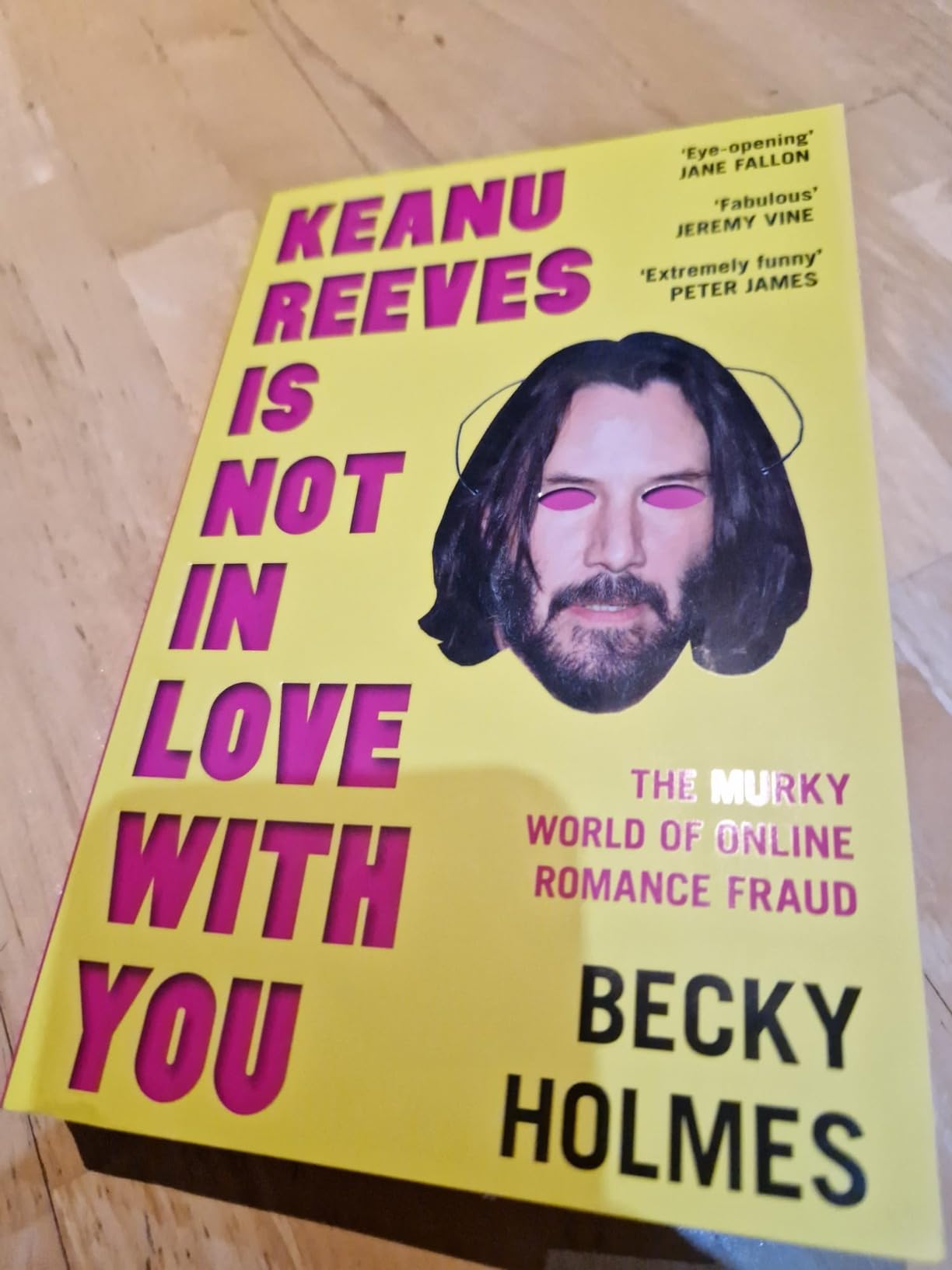 Keanu Reeves Is Not in Love with You: The Murky World of Online Romance ...