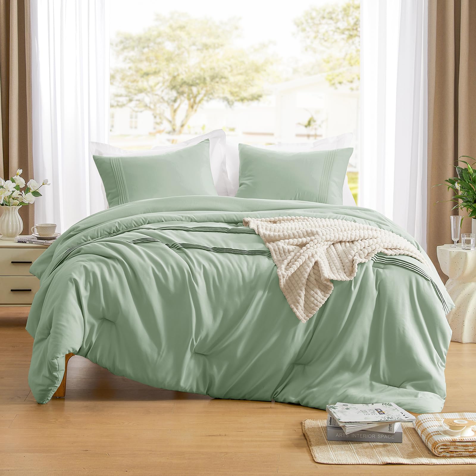 Amazon.com: Basic Beyond Queen Size Comforter Sets, Lightweight Sage ...