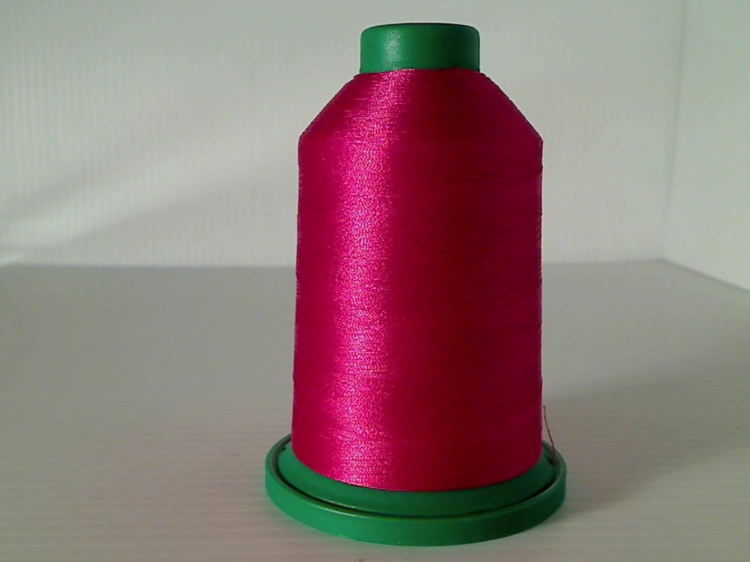 Amazon.com: Isacord Embroidery Thread 1000M 40W POLY 2300 : Arts ...