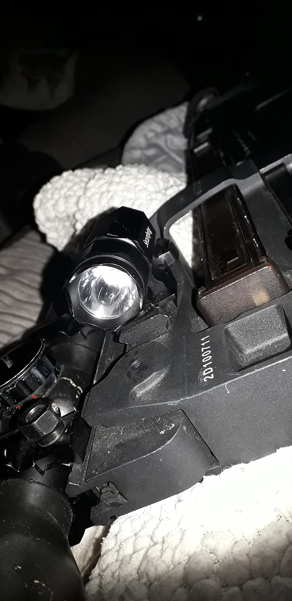 SecurityIng LED Tactical Strobe Gun Flashlight 2-Mode 600LM Pistol ...