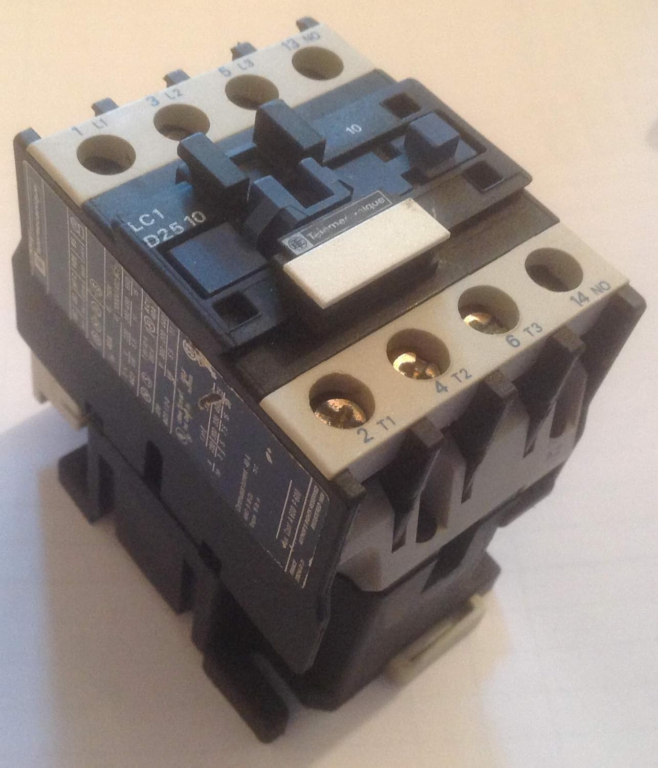 Telemecanique LC1D2510 40A Contactor 3P 1NO Contact 48VAC Coil : Amazon ...