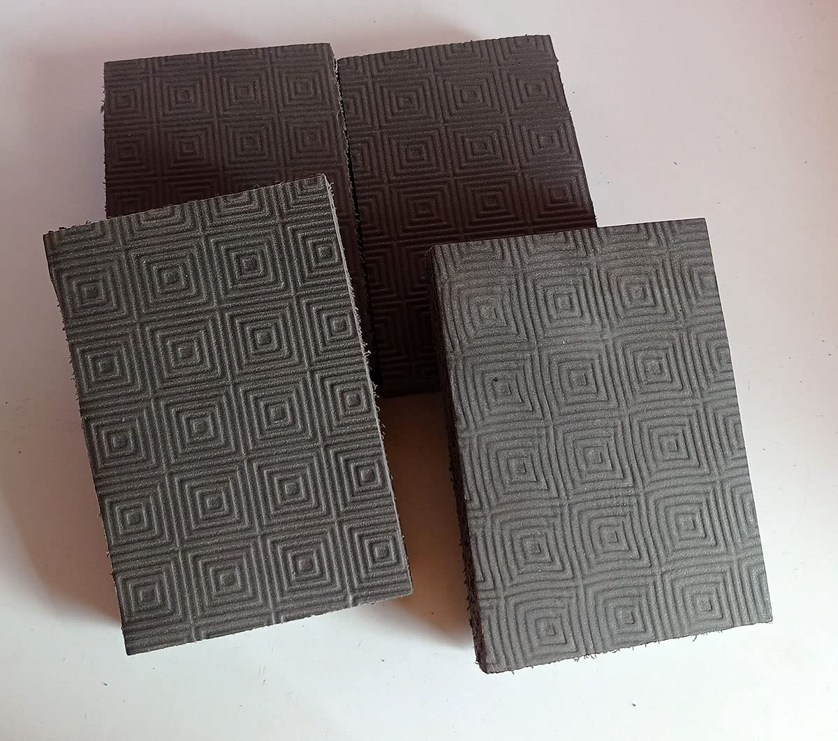 Foam Almirah Stand (4 Pcs) 6 x 4 inch (Gray)(AL-0011) : Amazon.in: Home ...