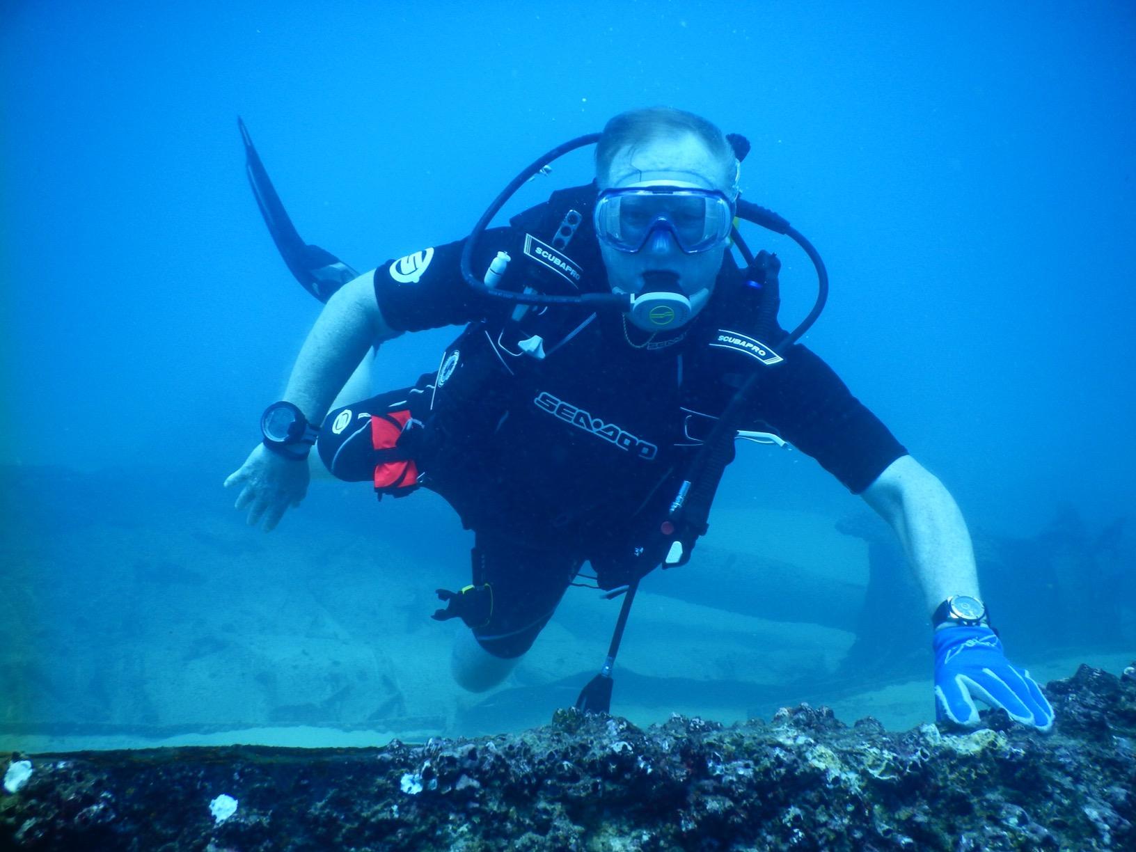 Amazon.com : Scubapro KnightHawk BC : Sports & Outdoors