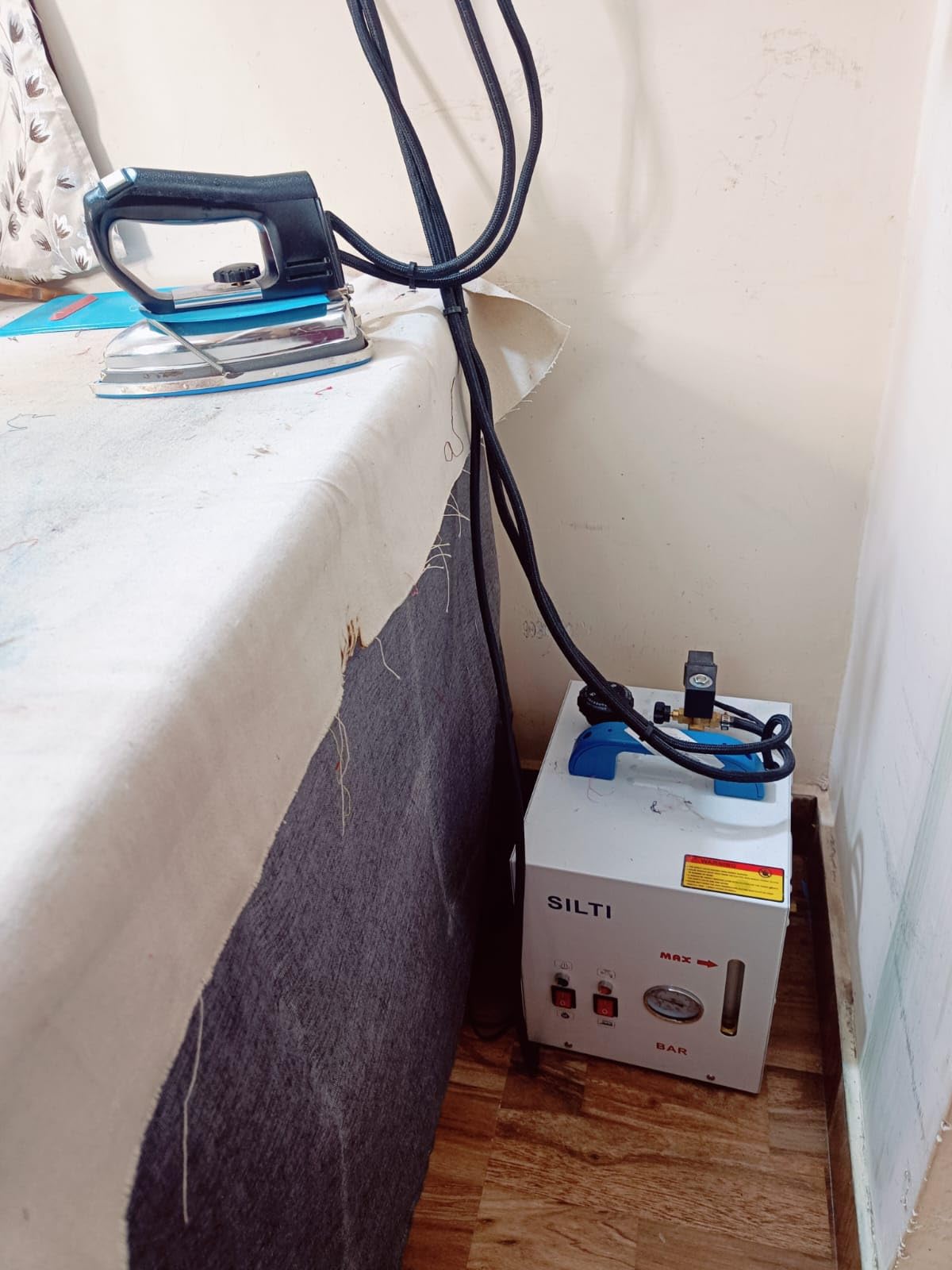 SILTI Steam Iron with 4 litere Steam Boiler : Amazon.in: Home & Kitchen