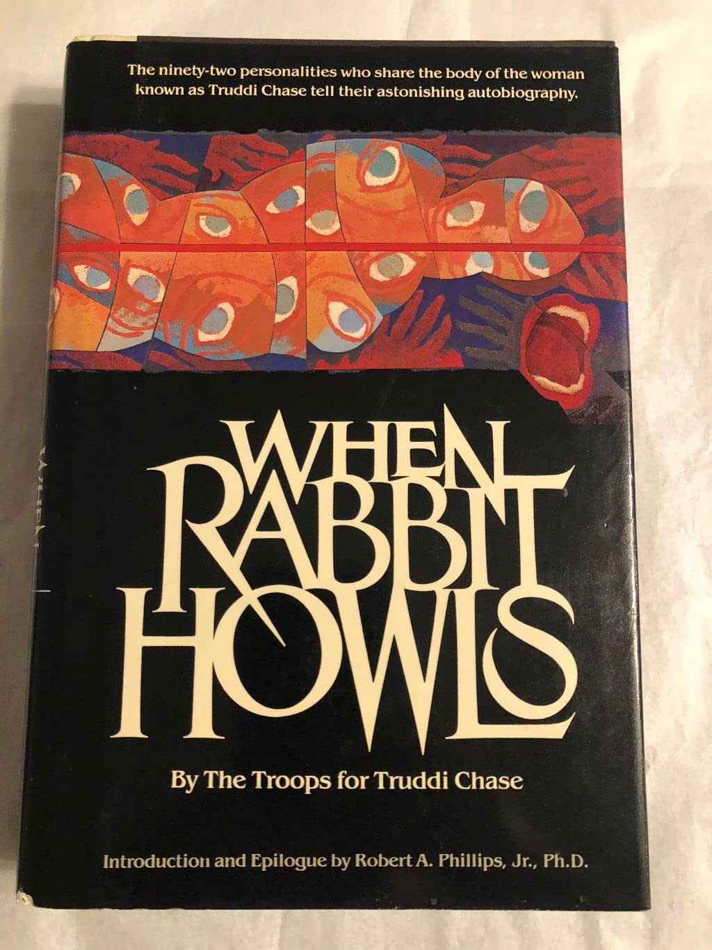 When Rabbit Howls: Chase, Truddi: 0050553018953: Amazon.com: Books