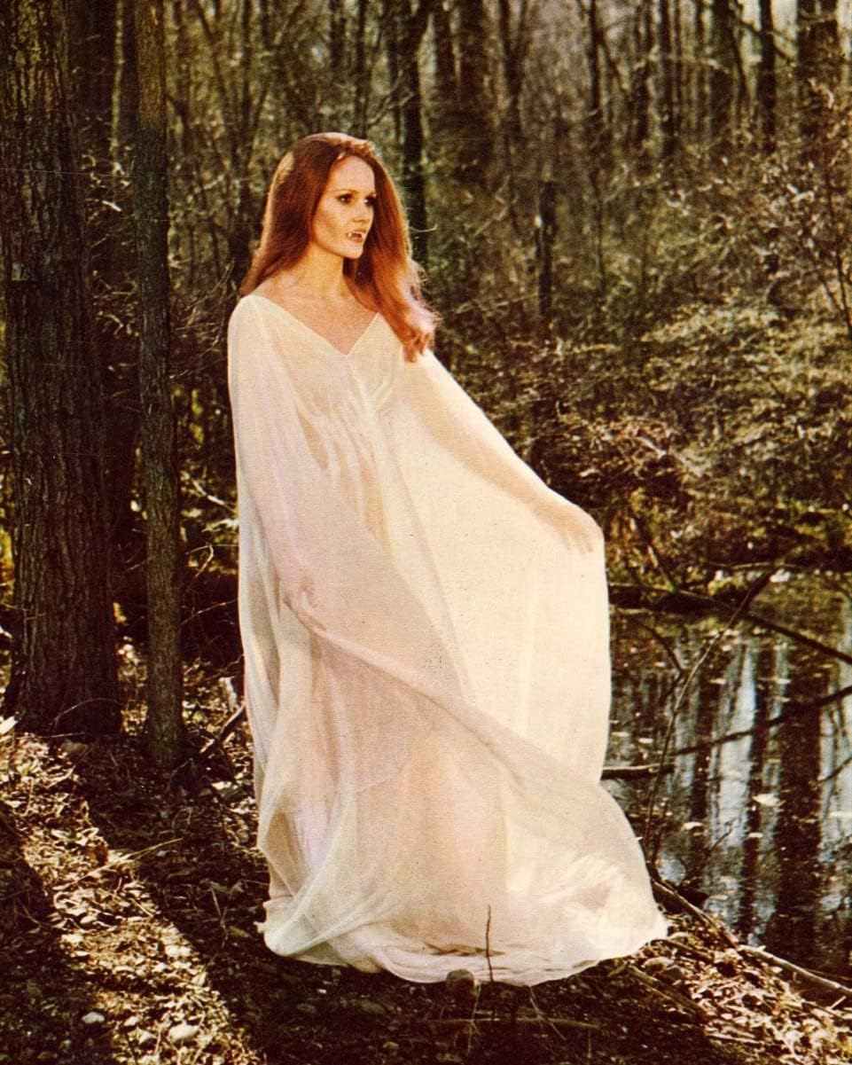 Amazon.com: worldphotographs House of Dark Shadows (1970) Nancy Barrett ...