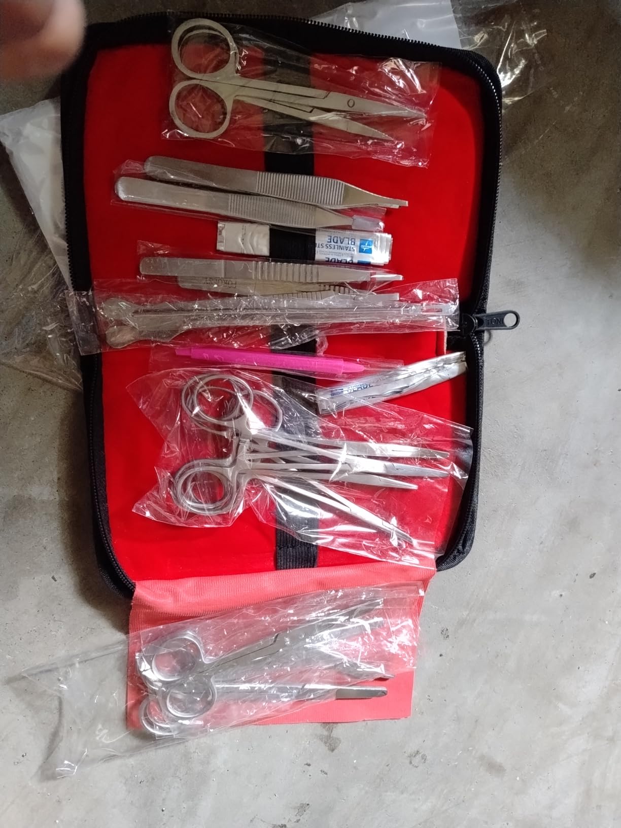 Forgesy Basic Medical Surgical Kit Instruments Dissecting Set : Amazon ...