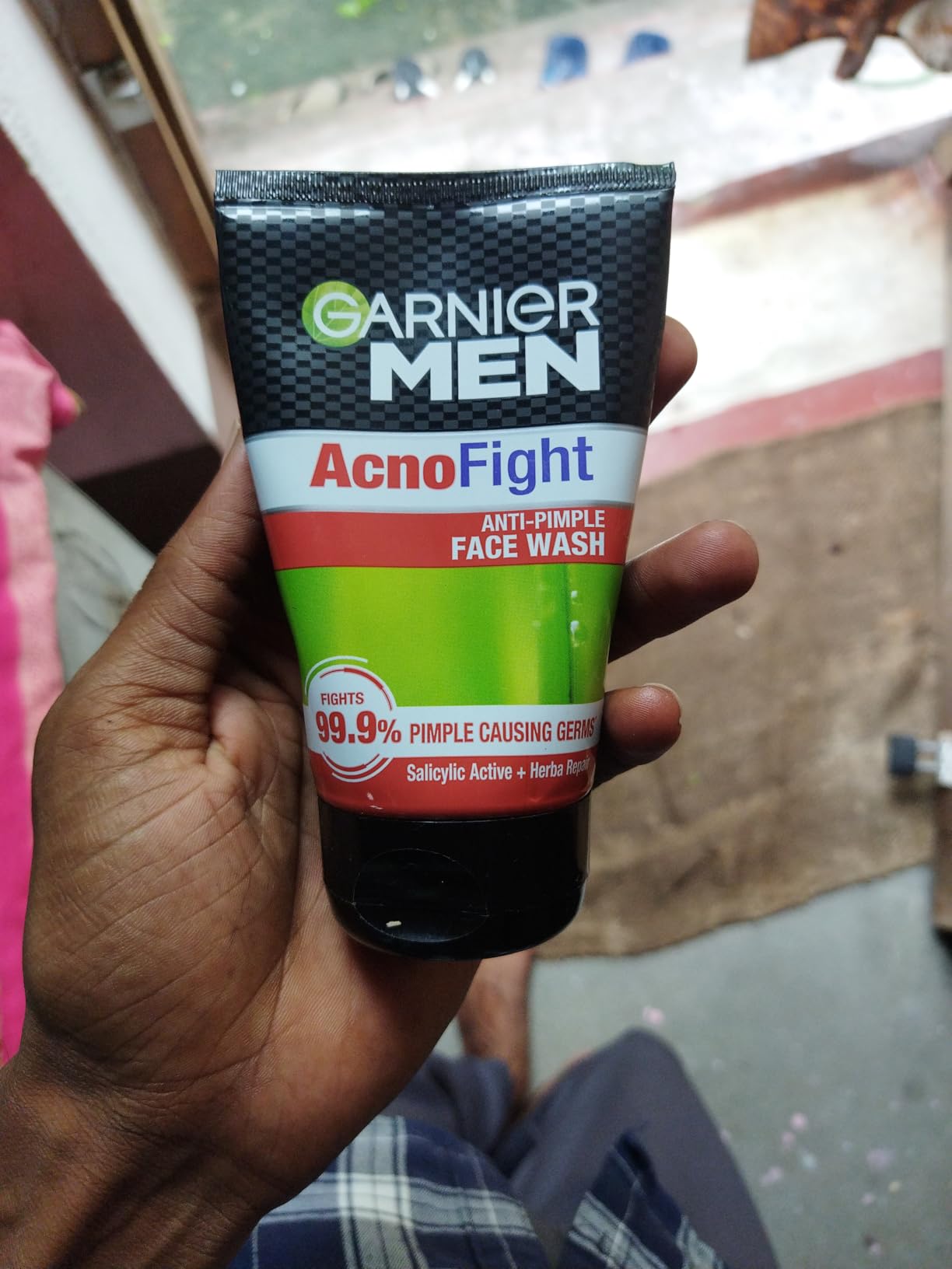 Garnier Men, Anti-Pimple Face Wash, Repairs Skin & Balances Oils ...