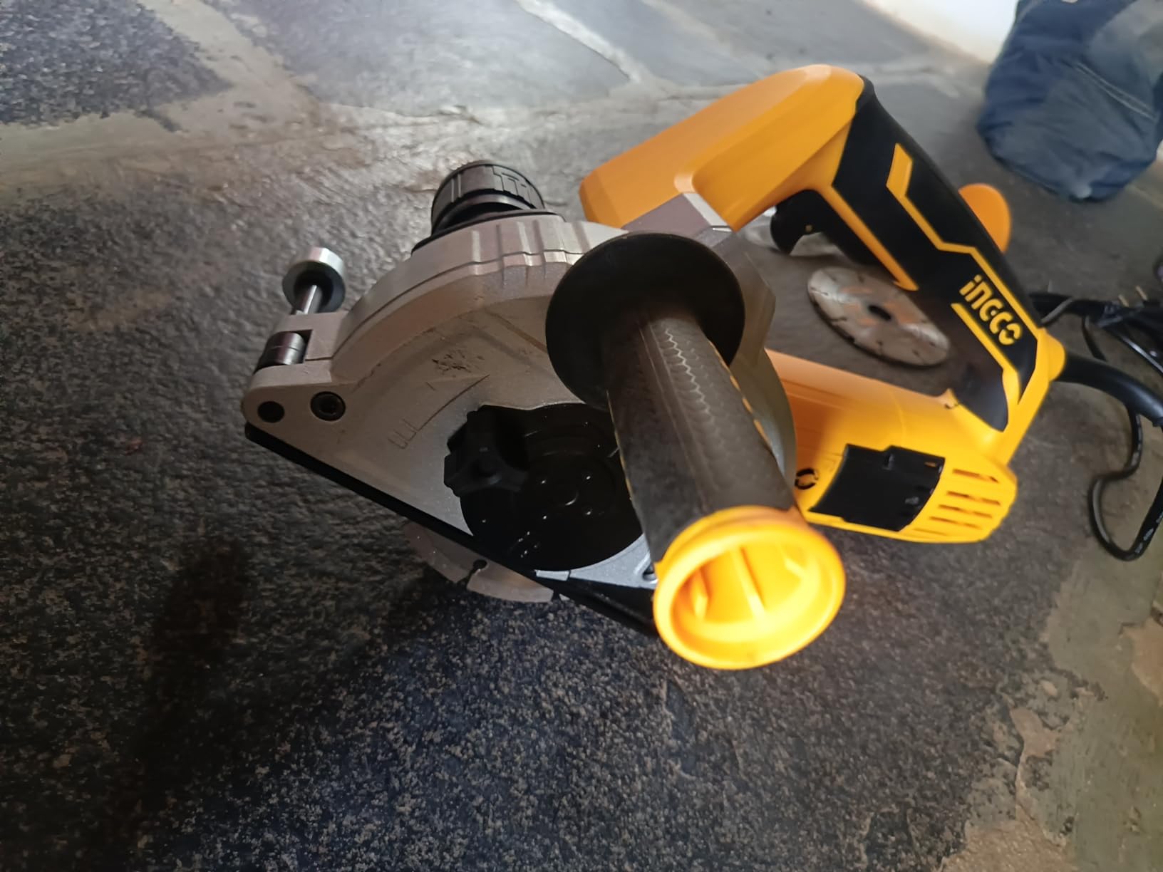 INGCO WLC15008 1500W Wall Chaser/Slotter/Grooving Machine with 4 ...