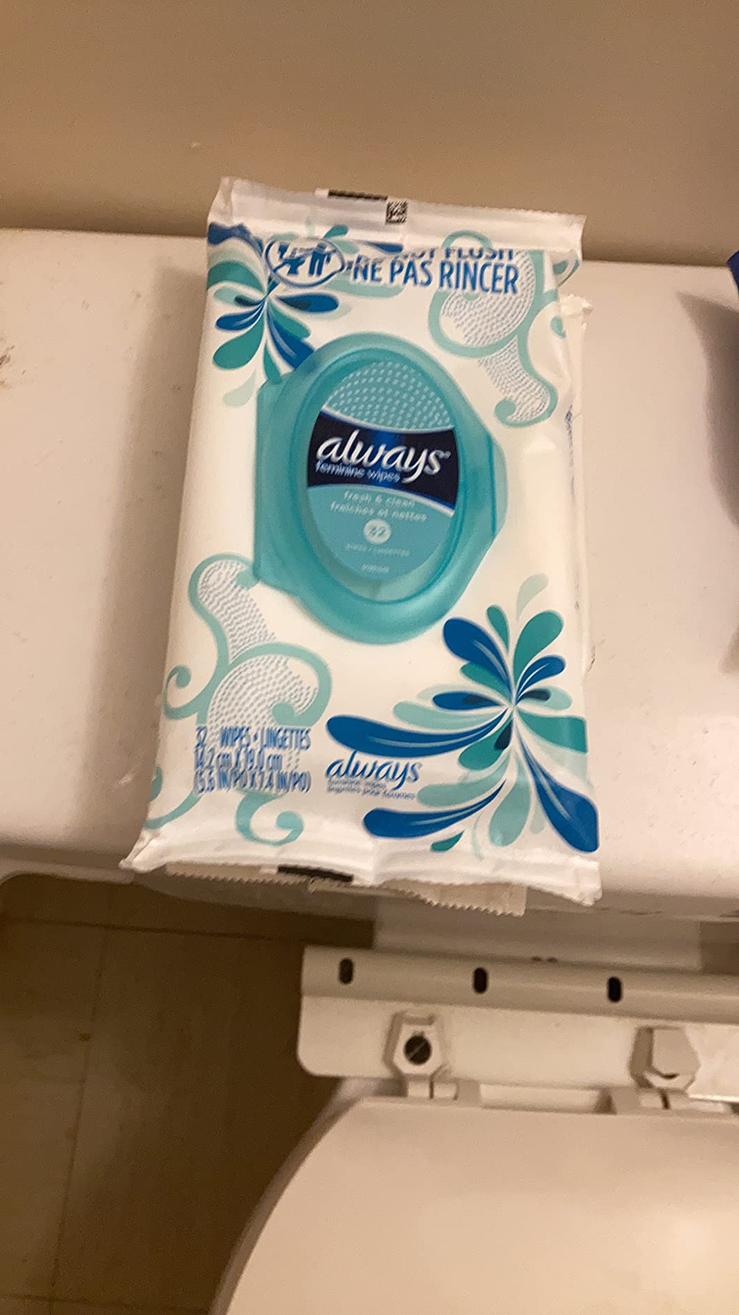 Always Feminine Wipes, Fresh & Clean, Soft Pack, 32 Count, Packaging ...