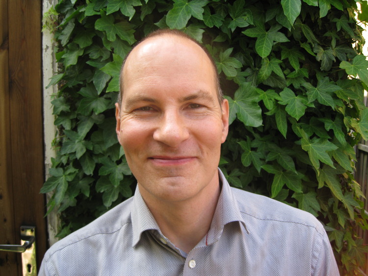 Amazon.co.uk: Dr. Mike Goldsmith: books, biography, latest update