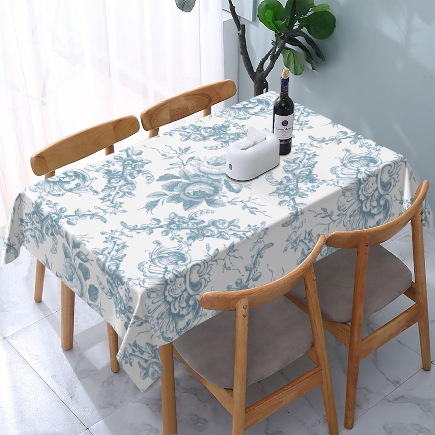 Amazon.com: EOQIFJM Elegant Engraved Blue and White Floral Toile ...
