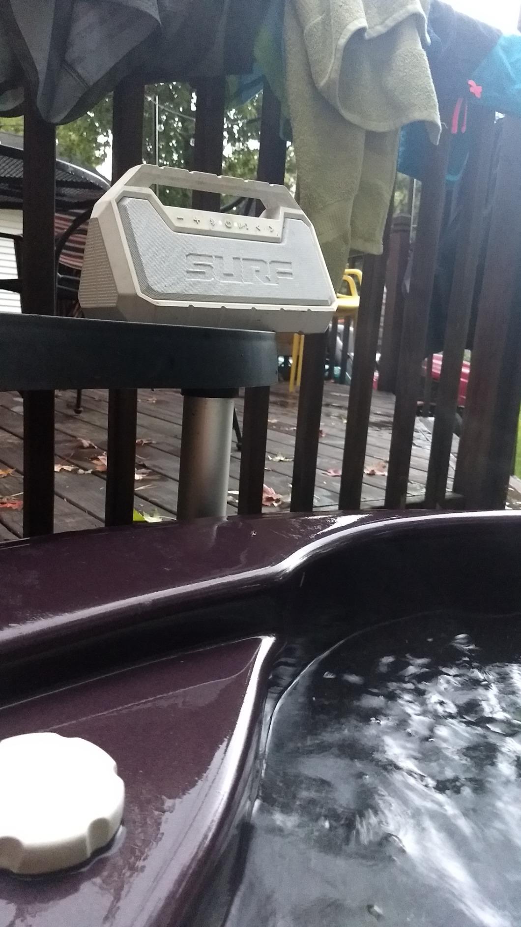 Amazon.com: ION-SURF-isp87 Floating Waterproof Stereo Boombox : Electronics