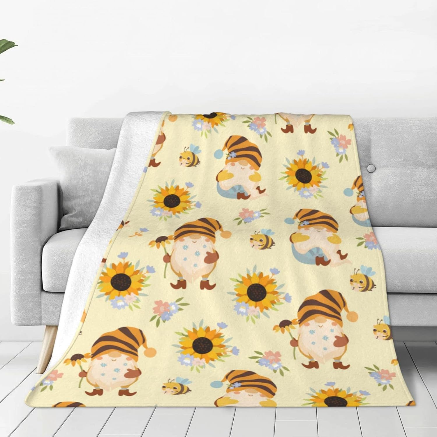 Amazon.com: Oplp Sunflowers Honey Bees and Gnomes Throw Blanket for Bed ...