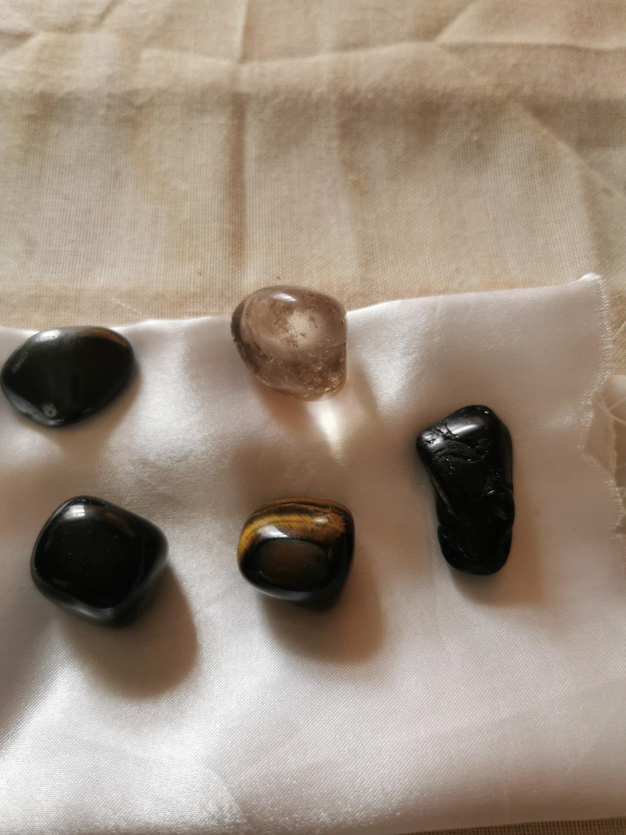 Grounding Crystals Pack - Hematite, Smoky Quartz, Black Tourmaline ...