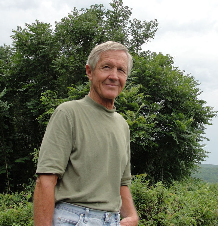 Amazon.com: Tom Tiede: books, biography, latest update