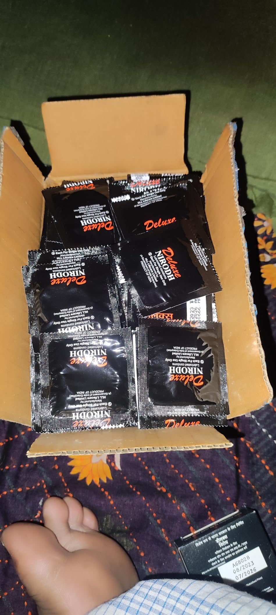 HLL Deluxe Nirodh Condoms-120 count : Amazon.in: Health & Personal Care