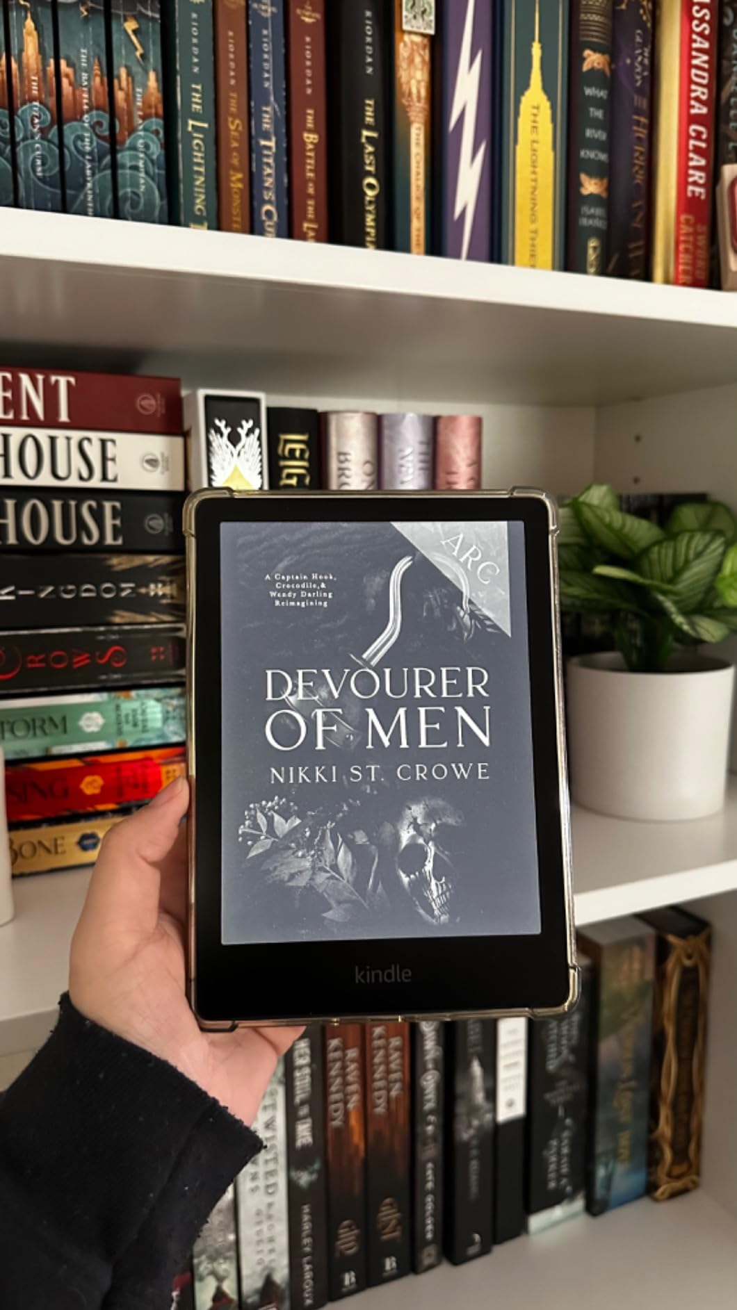 Amazon.com: Devourer of Men: A Captain Hook, Crocodile, and Wendy ...