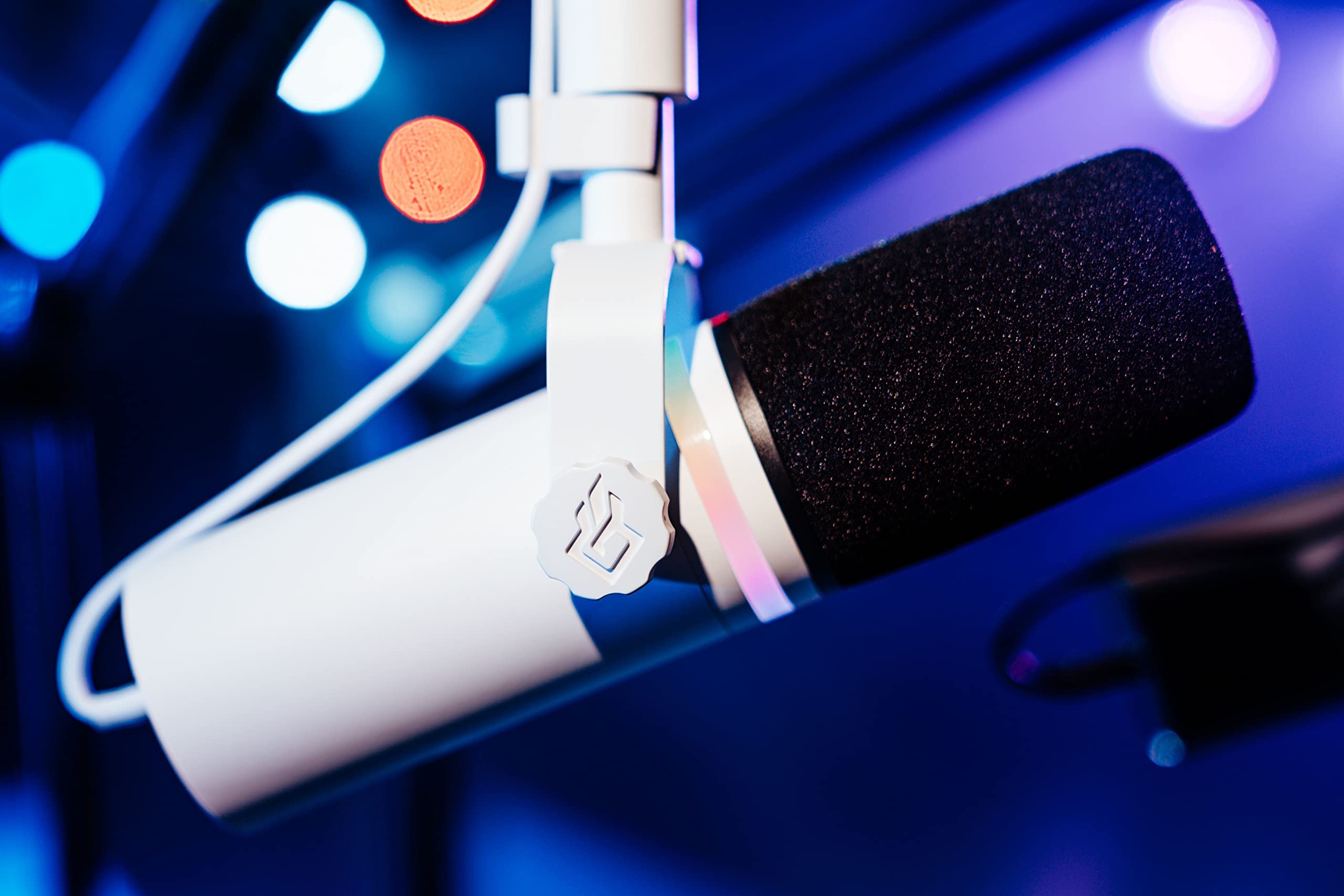 BEACN Mic Dark - USB C Broadcast Dynamic Microphone with RGB Lighting ...