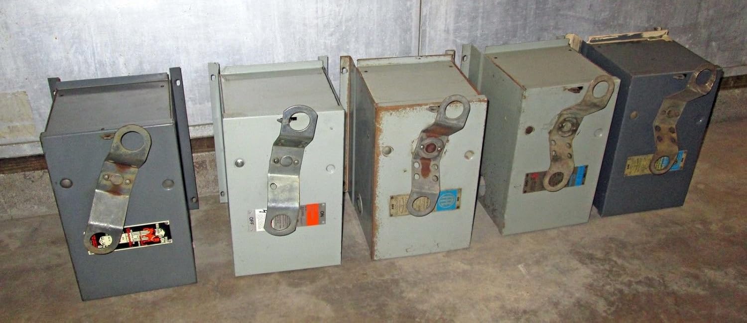 Amazon.com: Ite Siemens 30 amp 240 Vac BusPlug BOS16421 bus way switch ...