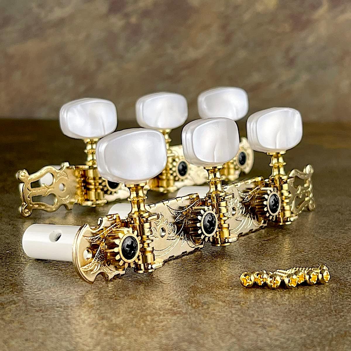 Amazon.com: Gotoh Classical Guitar Tuners - Flash Gold Lyra-style ...