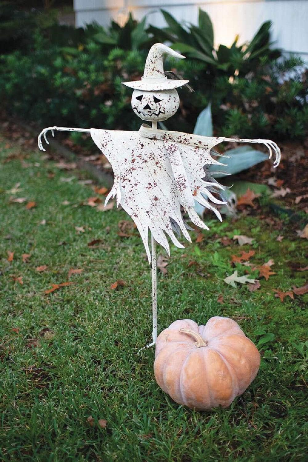 Amazon.com: Kalalou CZG1402 Rustic Metal Scarecrow Yard Stake, 43-inch ...