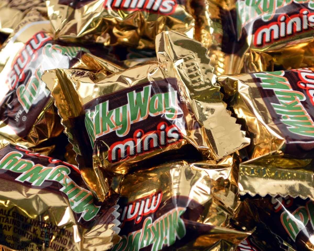 Amazon.com : Milky Way Milk Chocolate Minis Size Candy Bars, 9.7 Oz ...