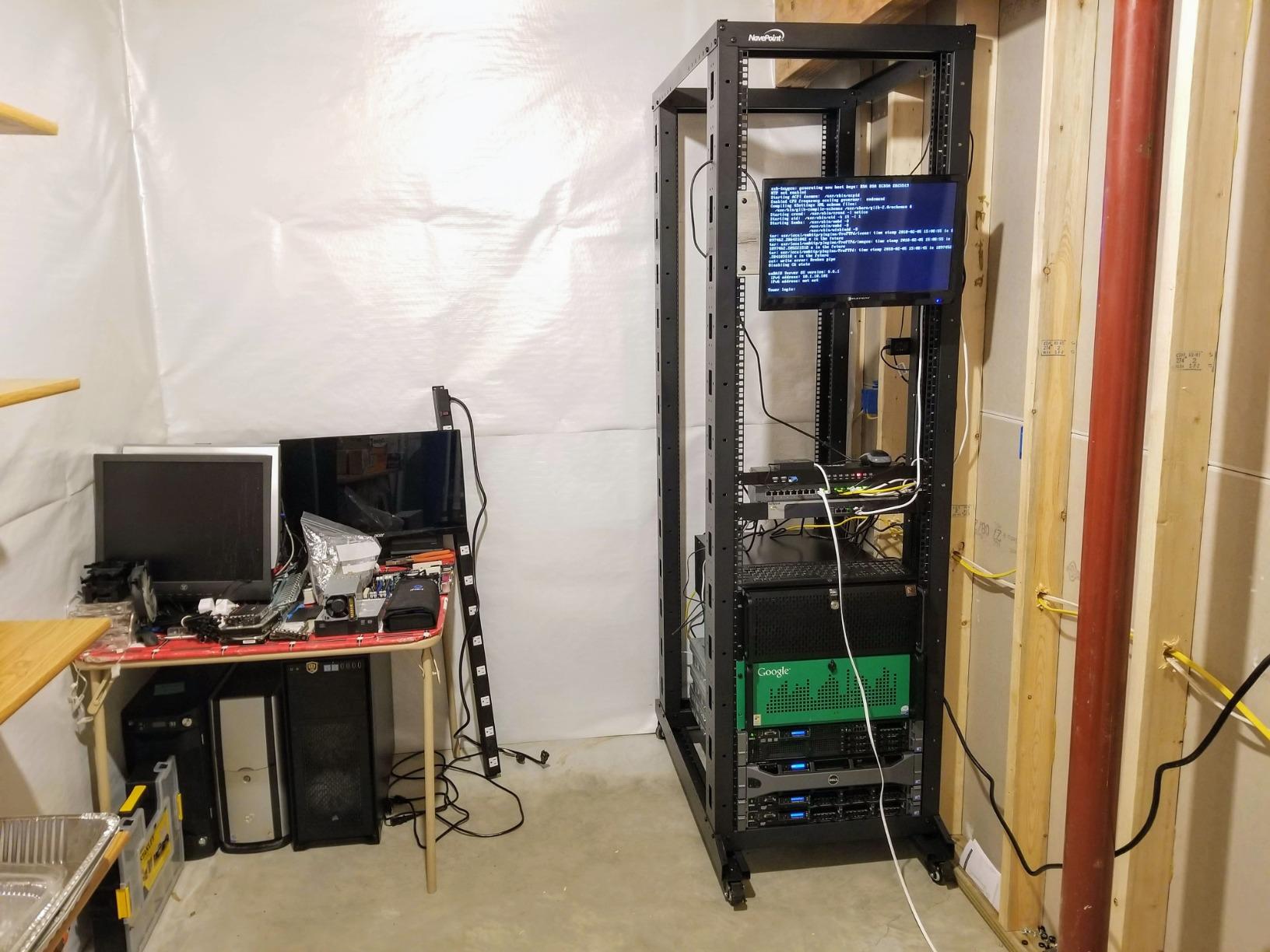 Amazon.com: NavePoint 42U 4 Post Server Rack – Open Frame Rack for 19 ...