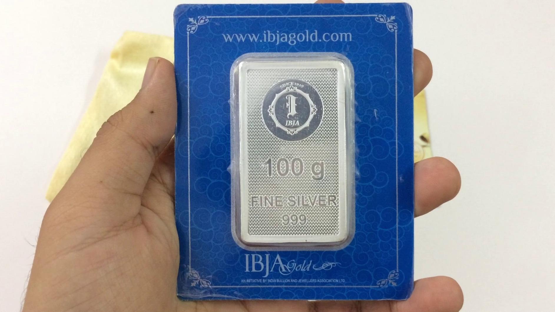 IBJA Gold Investment 100 gm Silver Coin Frames for Women ...