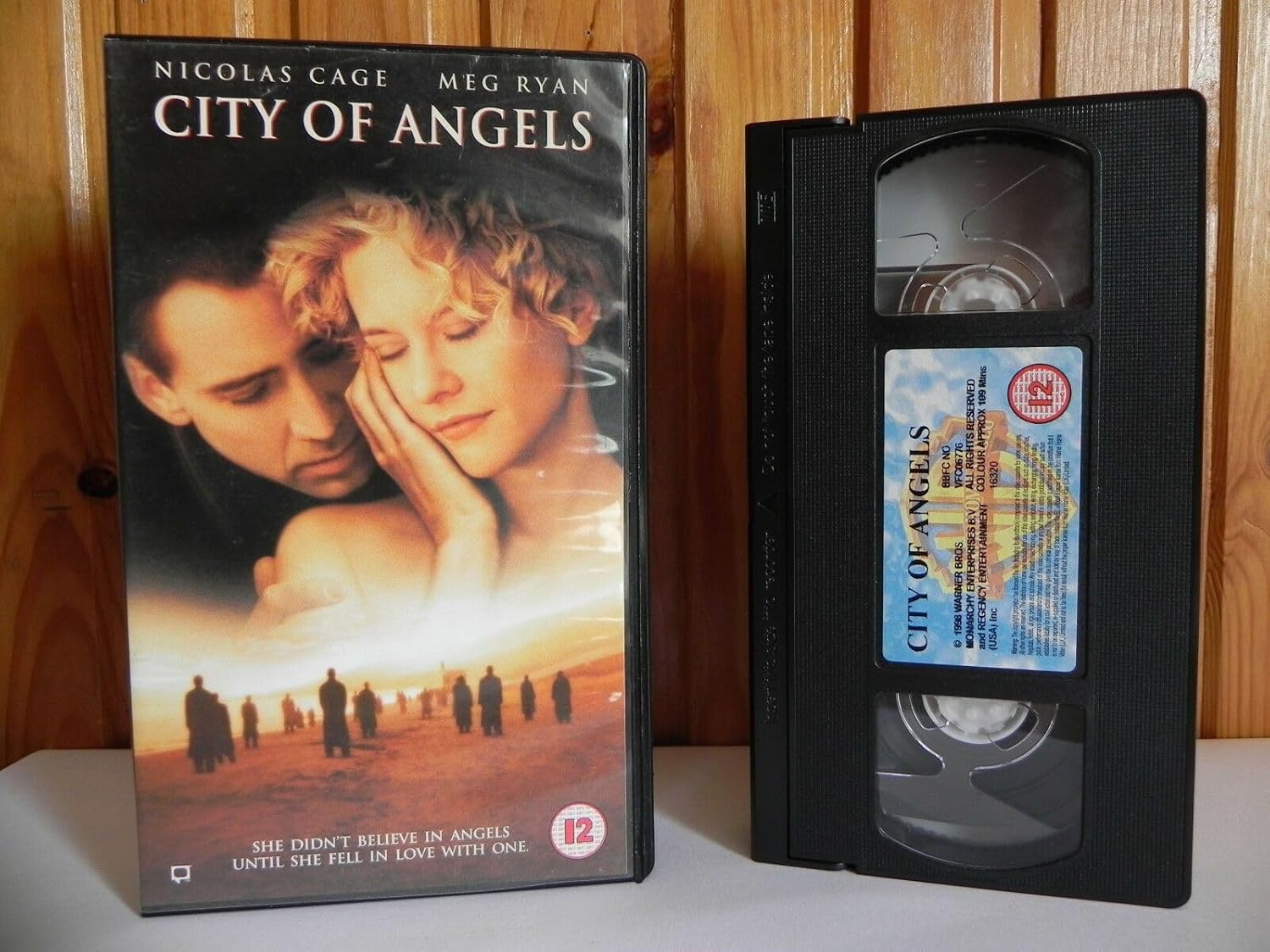 Amazon.com: City of Angels [VHS] : Electronics