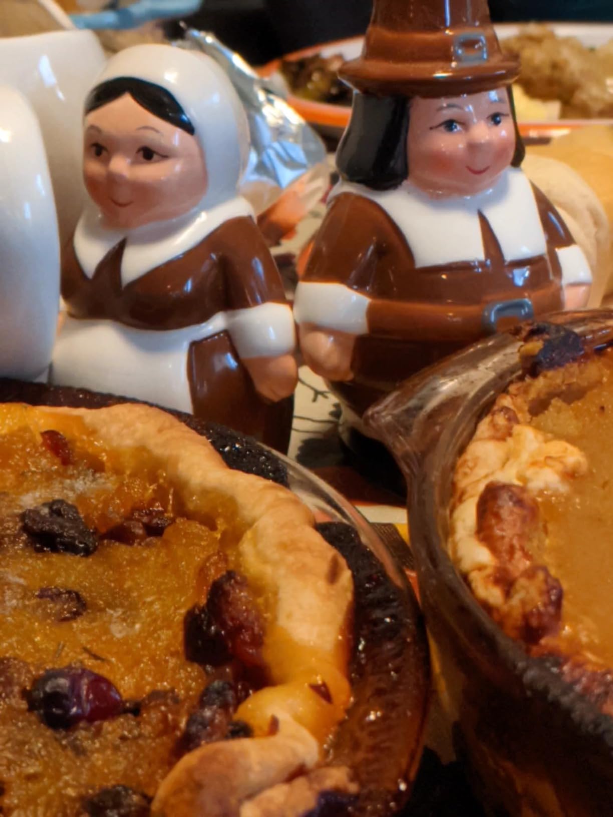 Amazon.com: The Pilgrim Pair Collectible Thanksgiving Spoon Rest ...