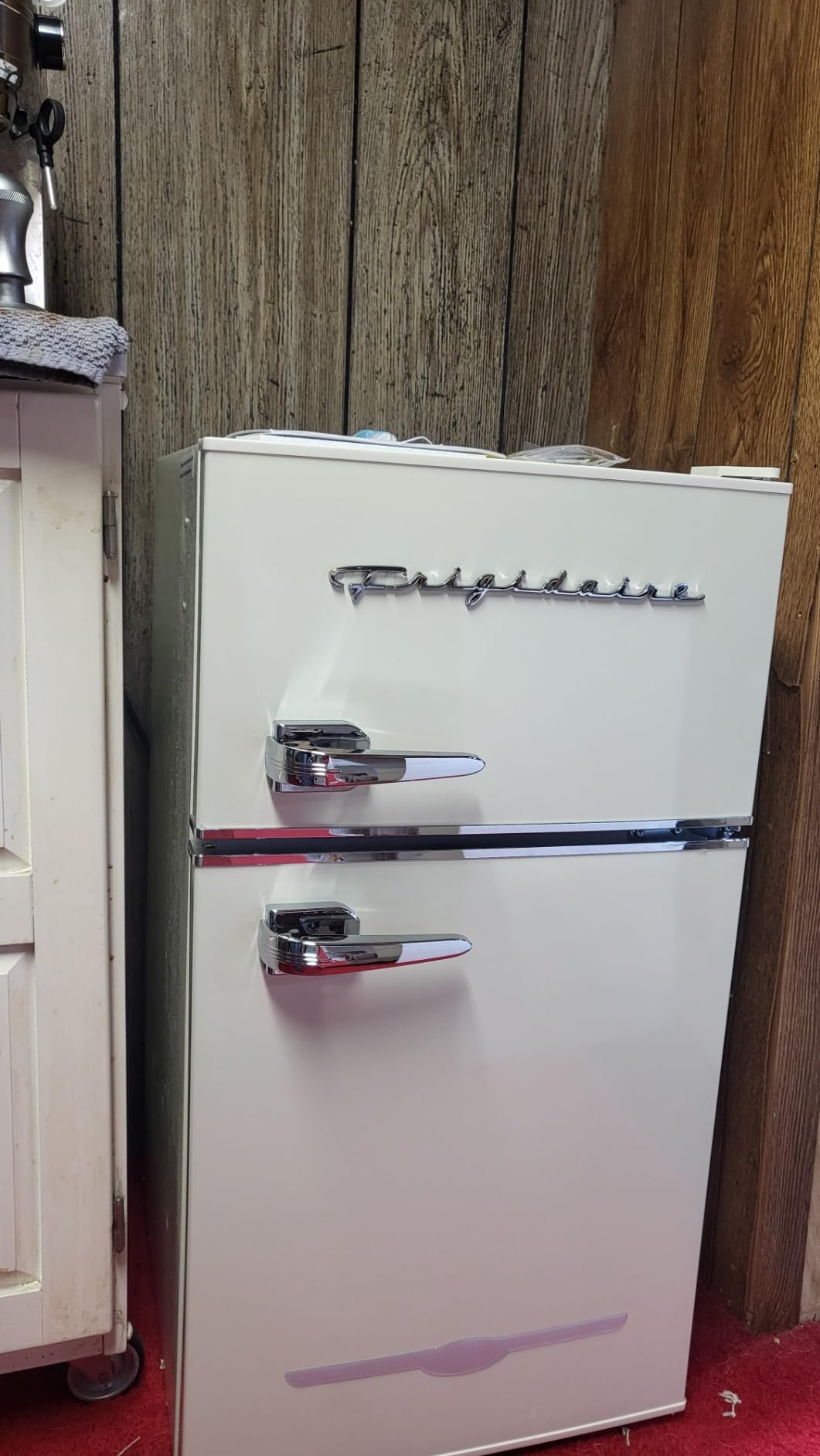 $43/mo - Finance FRIGIDAIRE EFR840-Cream EFR840 Retro Mini Fridge with ...