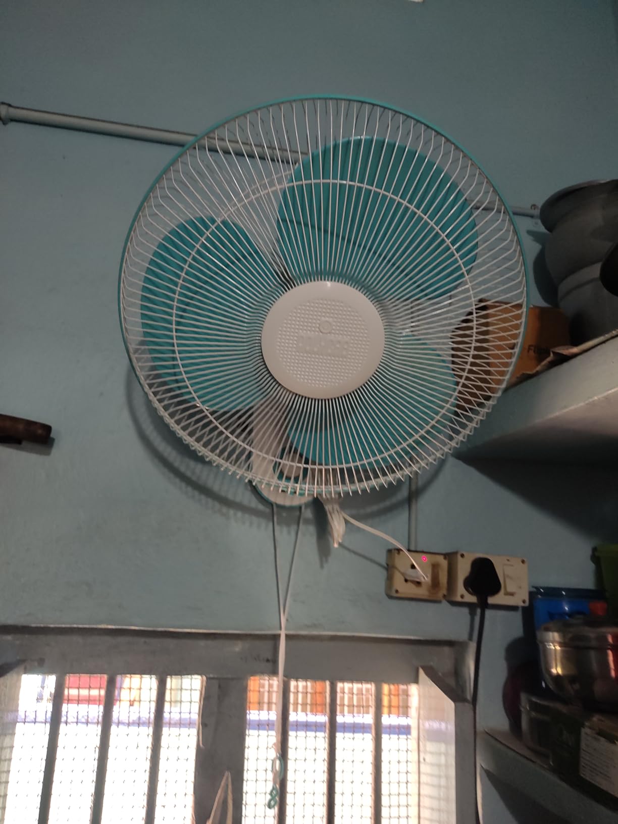 Polycab Aery 400 MM Wall Fan (Aery HS Black Yellow) : Amazon.in: Home ...