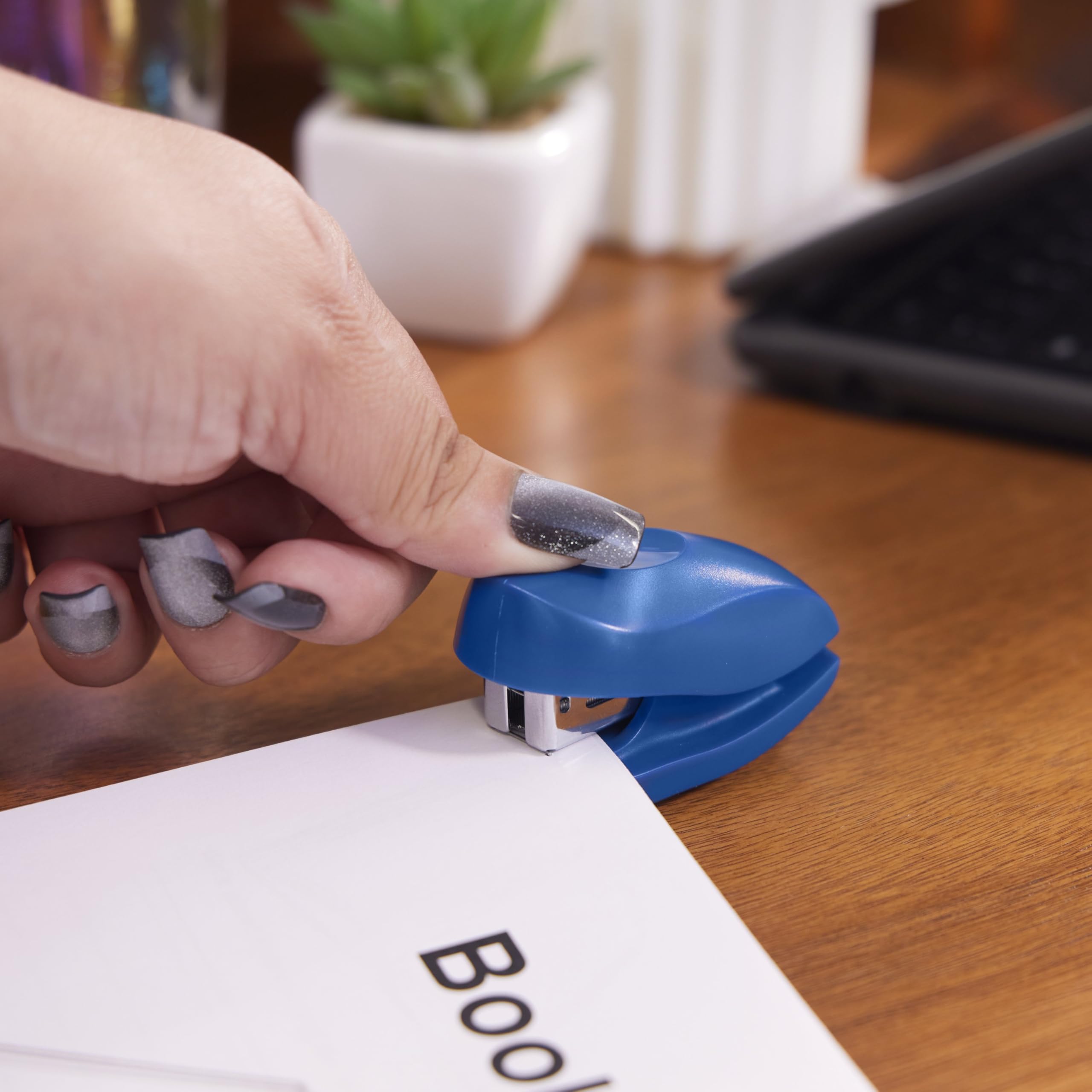Snapklik.com : Swingline Mini Stapler, 12 Sheet Capacity, Includes ...