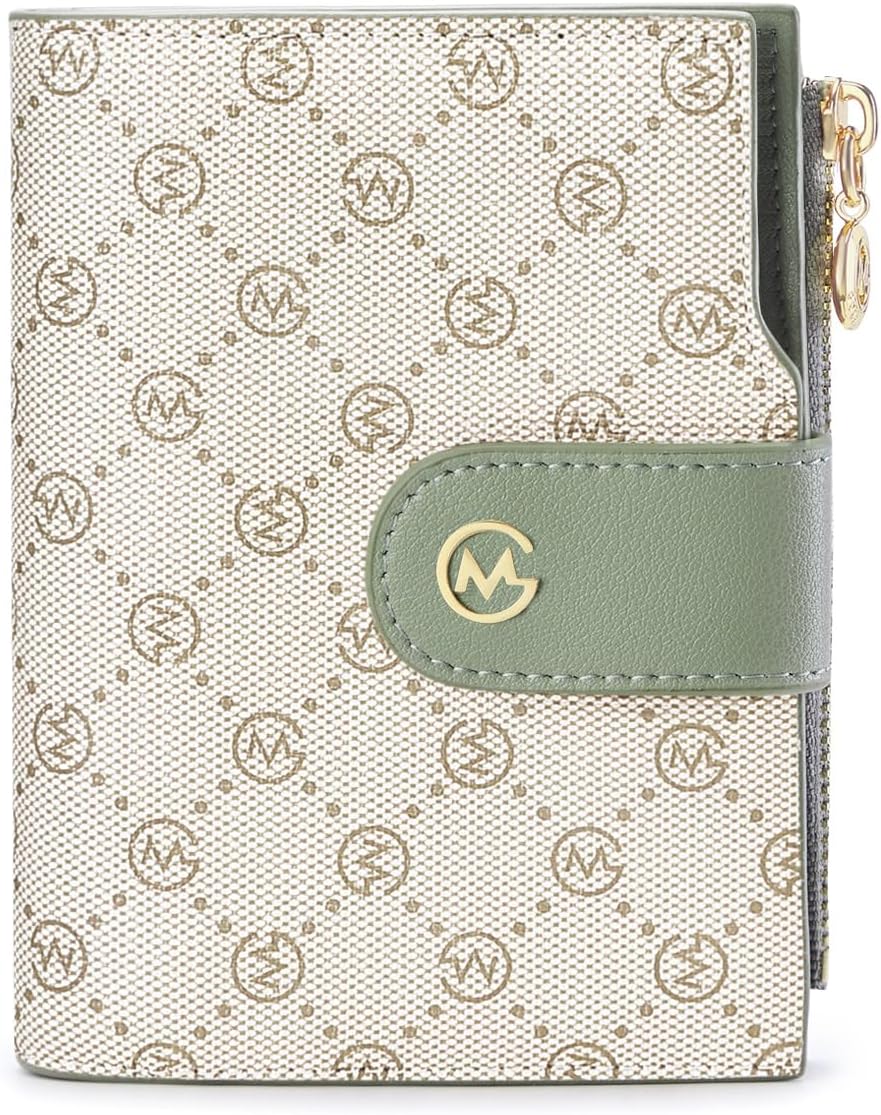 Amazon.com: GOLF SUPAGS Wallets for Women PVC Leather Small Bifold ...
