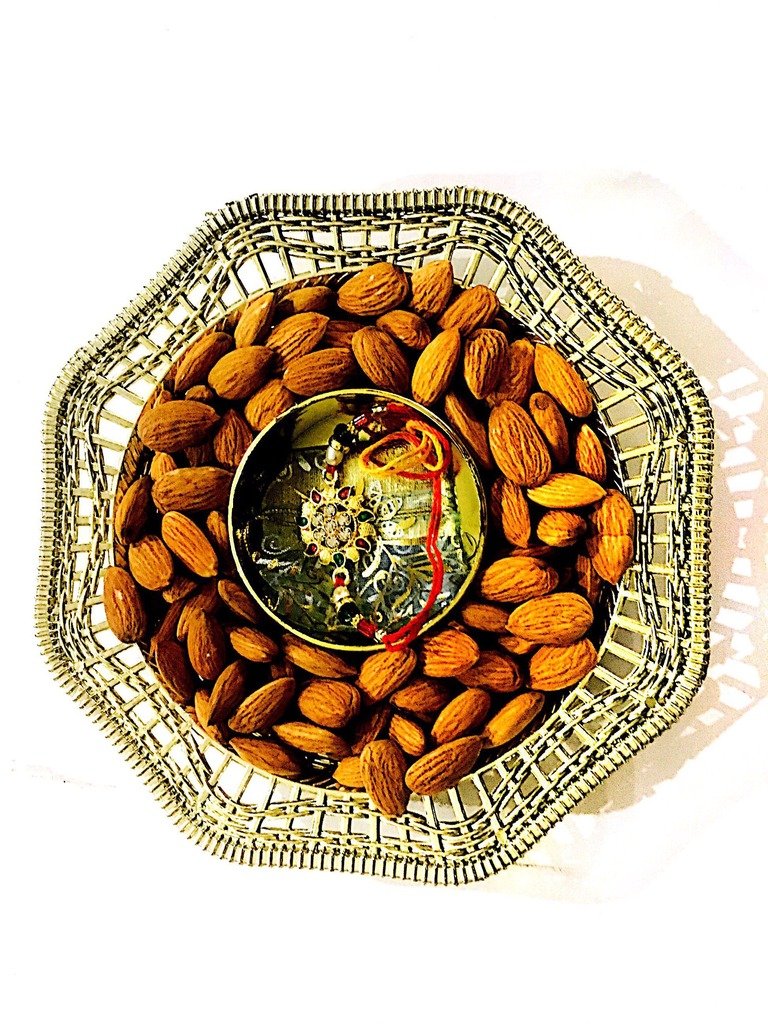 Shivram Peshawari & Bros Best for Gift Almond with Special Dry Fruit ...