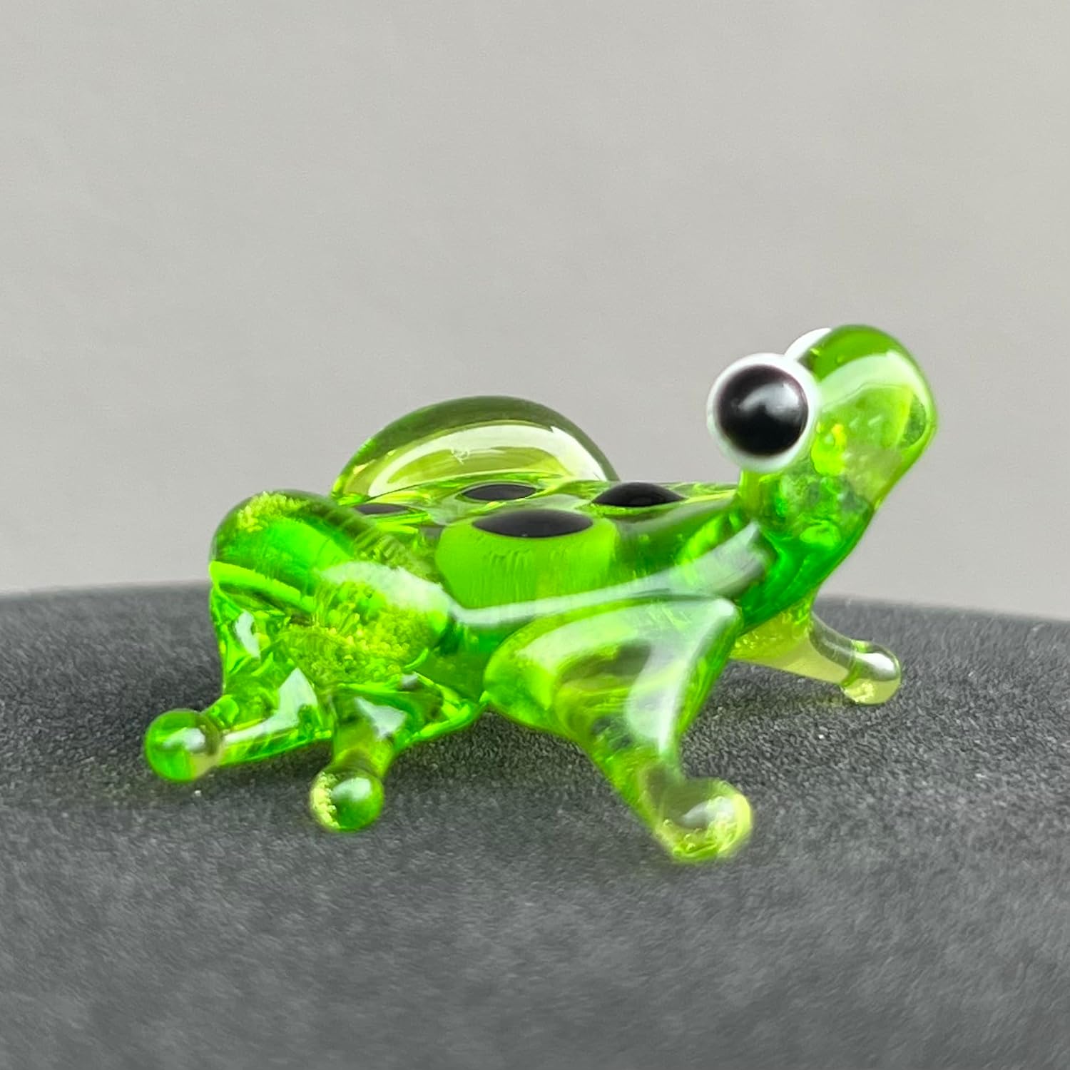 Amazon.com: 1" Green Glass Frog Statue Figurine Blown Glass Frog Mini ...
