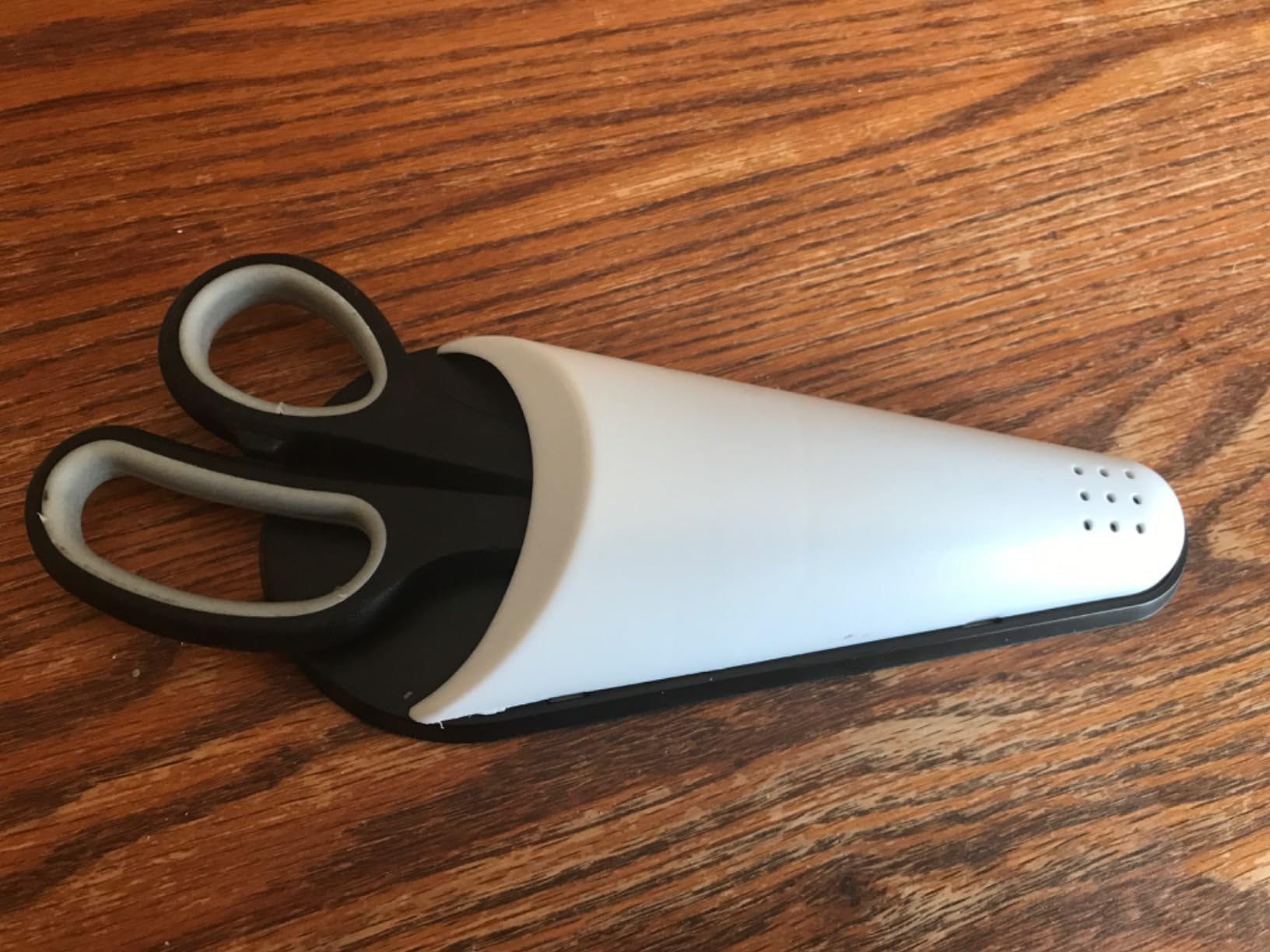 Amazon.com: MUHBIJO 2 Pcs Scissor Holder Magnetic Scissor Holder Sheath ...