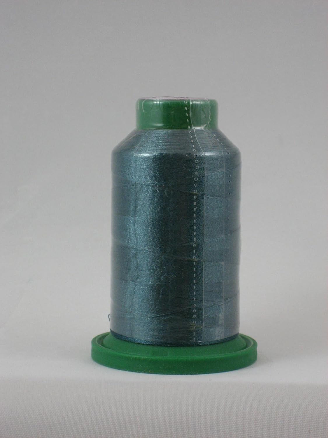 Amazon.com: Isacord Embroidery Thread 1000m (4220-4952) (4643) : Arts ...