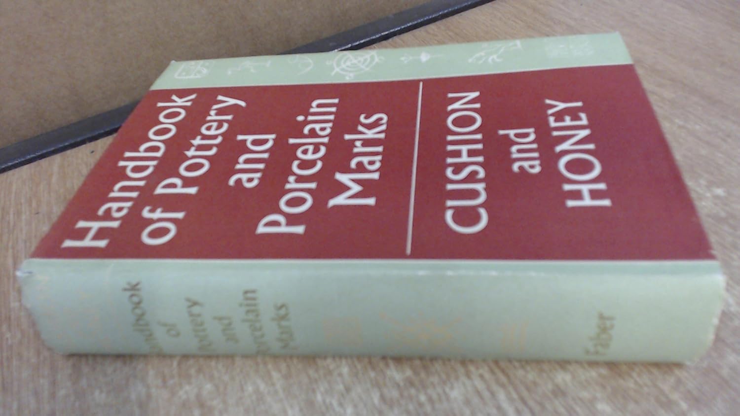 Handbook of Pottery and Porcelain Marks: Amazon.co.uk: Cushion, John P ...