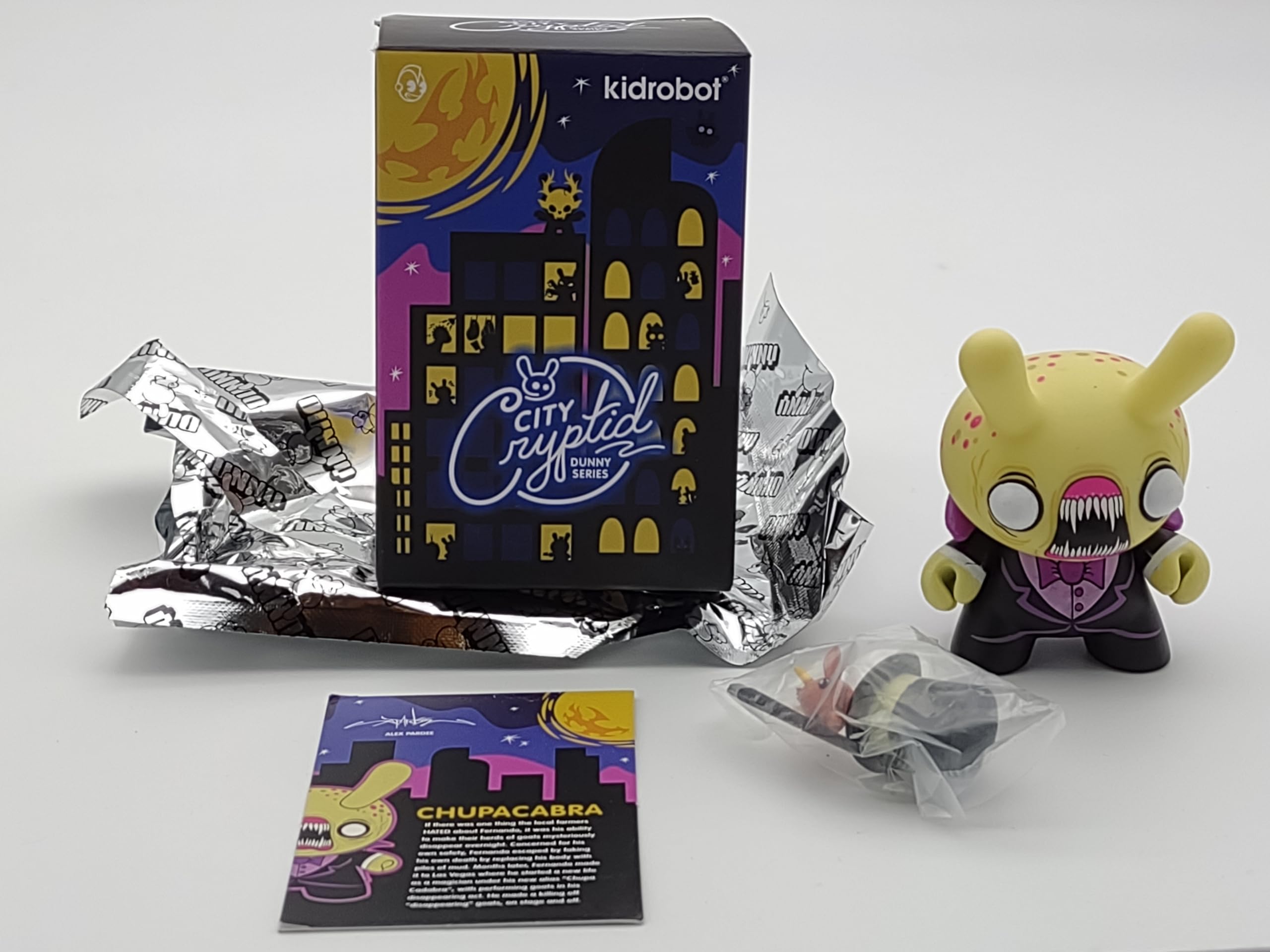 Amazon.com: Kidrobot City Cryptid Chupacabra 2.6" Mini Vinyl Figure ...