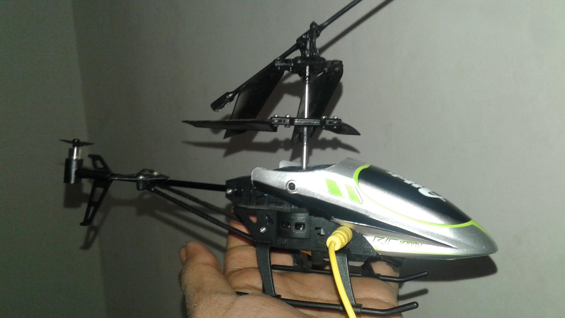 Buy The Flyers Bay 3 Channel Helicopter- The Conqueror Series, Green ...
