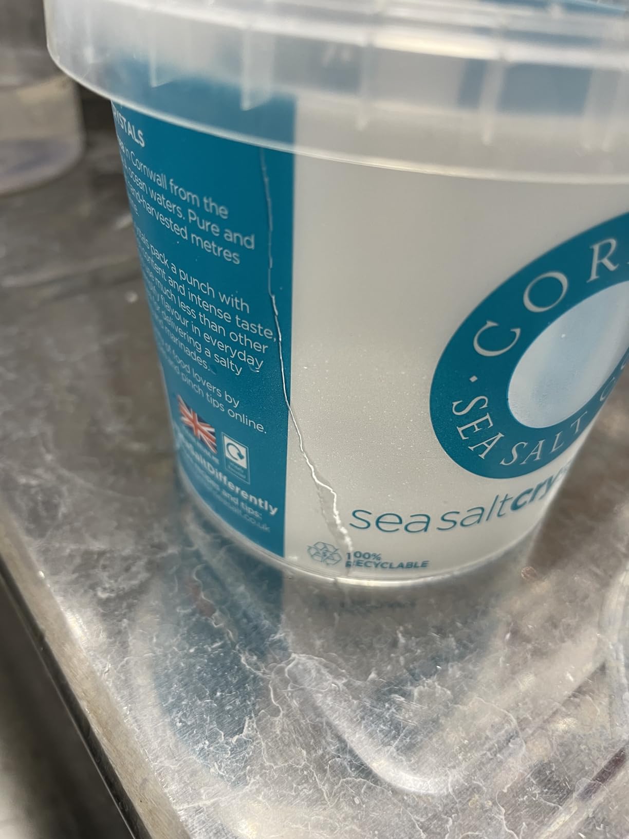 Amazon.co.jp: コーニッシュ シーソルト・クリスタル 塩 SEA SALT 255g : 食品・飲料・お酒