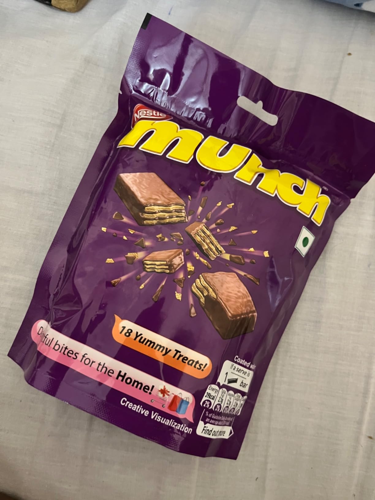 Nestlé Munch Chocolate Coated Crunchy Wafer Share Pack, 151.3 g | 17 ...